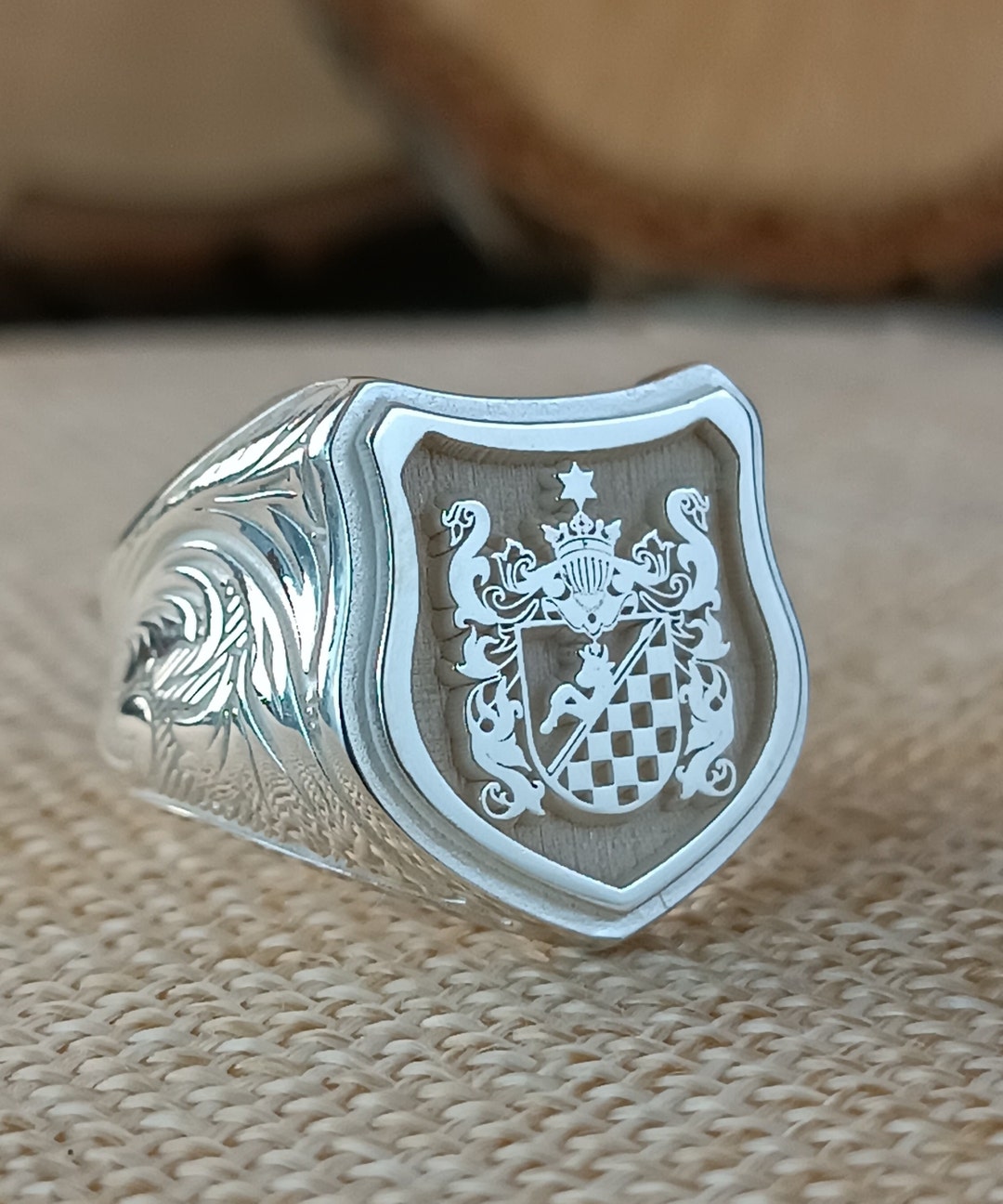 Crest Ring, Family Crest Signet Ring Christmas Gift, Coat of Arms Ring ...