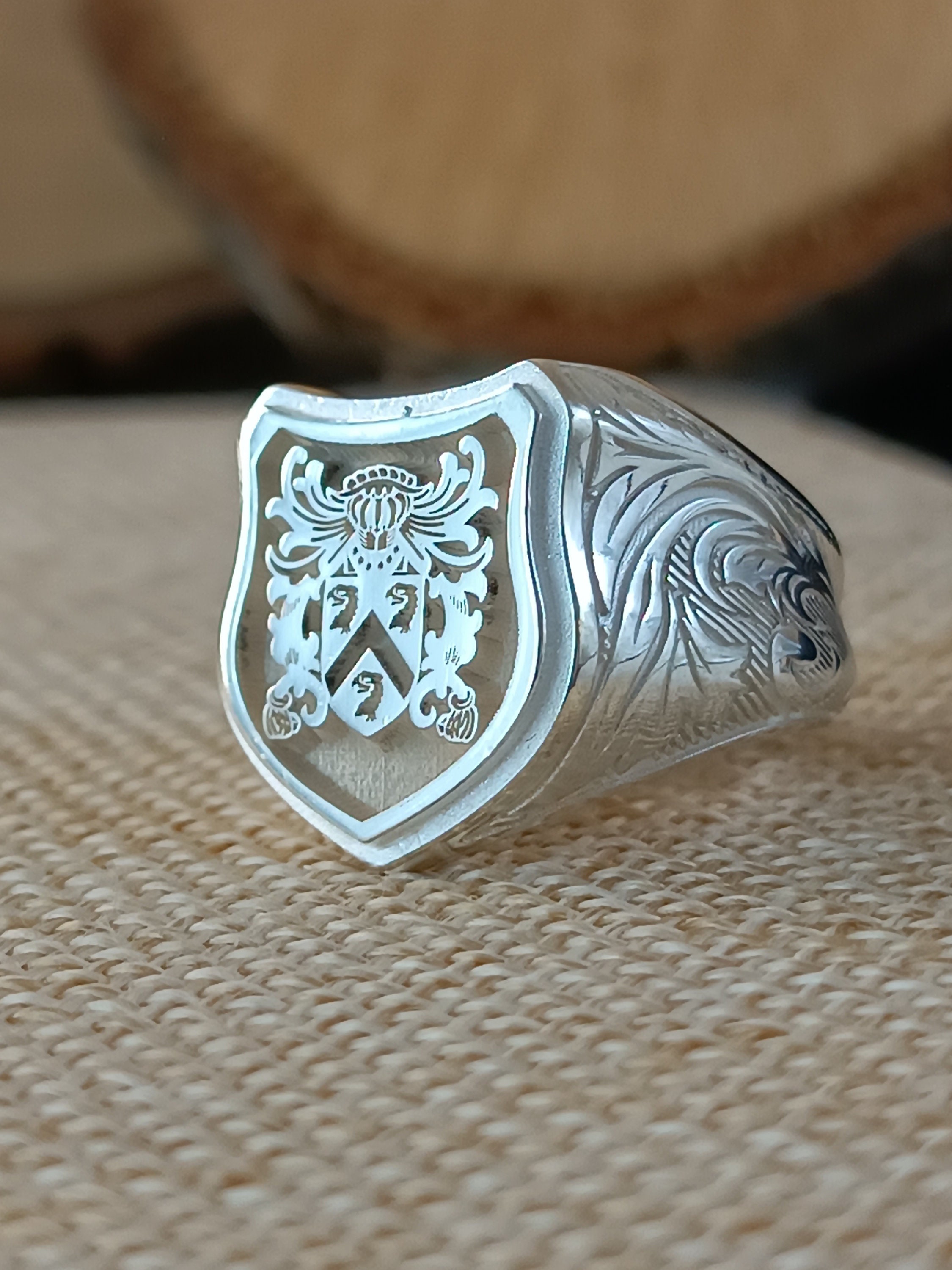 Crest Ring, Family Crest Signet Ring Christmas Gift, Coat of Arms Ring ...