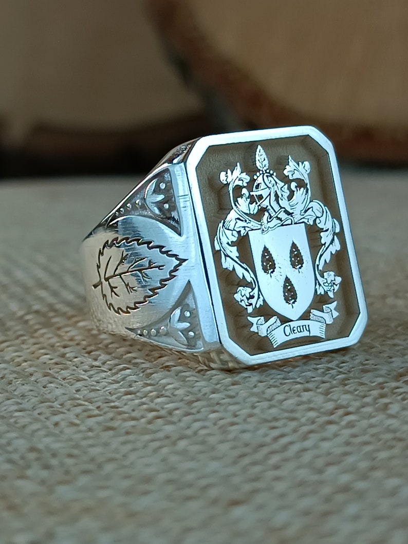Crest Ring, Family Crest Signet Ring Christmas Gift, Coat of Arms Ring ...