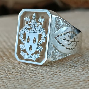 Crest Ring, Family Crest Signet Ring Christmas Gift, Coat of Arms Ring ...