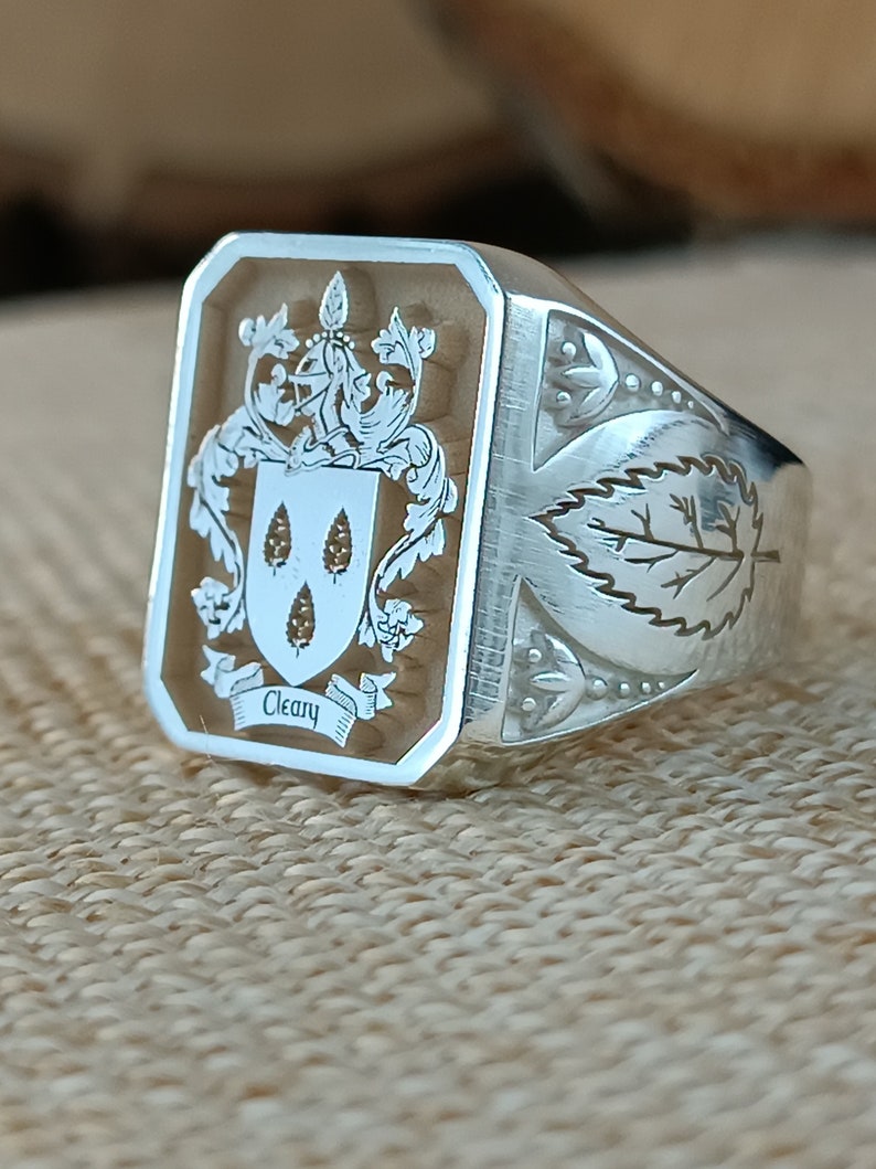 Crest Ring, Family Crest Signet Ring Christmas Gift, Coat of Arms Ring ...