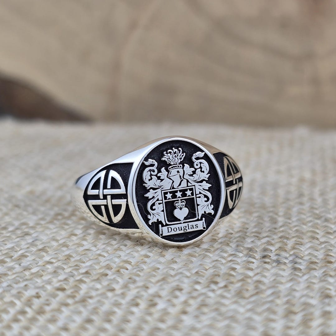 Silver Crest Signet Ring / Heraldic Family Coat Ring / Custom Engraved ...