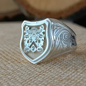 Personalized Gold Signet Ring Custom Engraved, Family Crest Ring, Coat ...