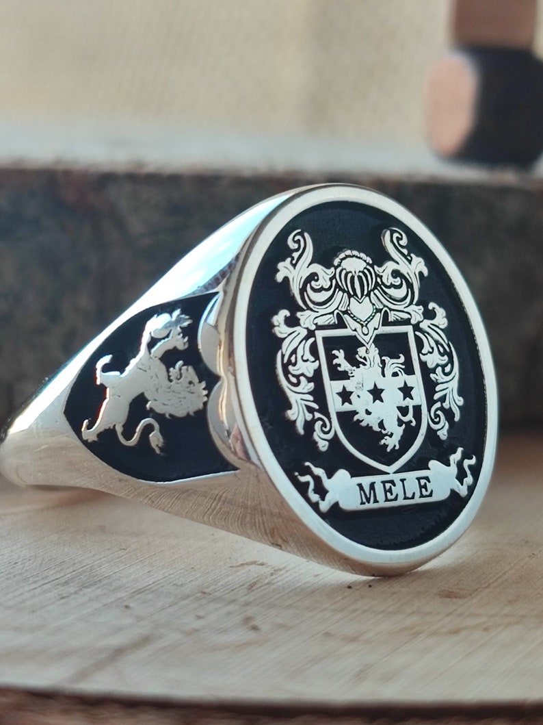 Custom Signet Ring, Family Crest Signet Ring, Personalized Jewelry ...