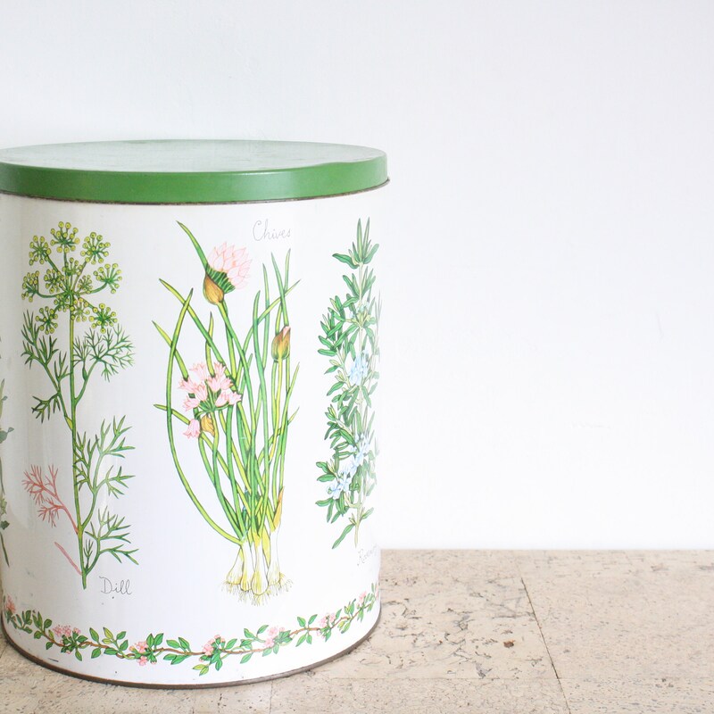 Large Vintage Tin - Etsy