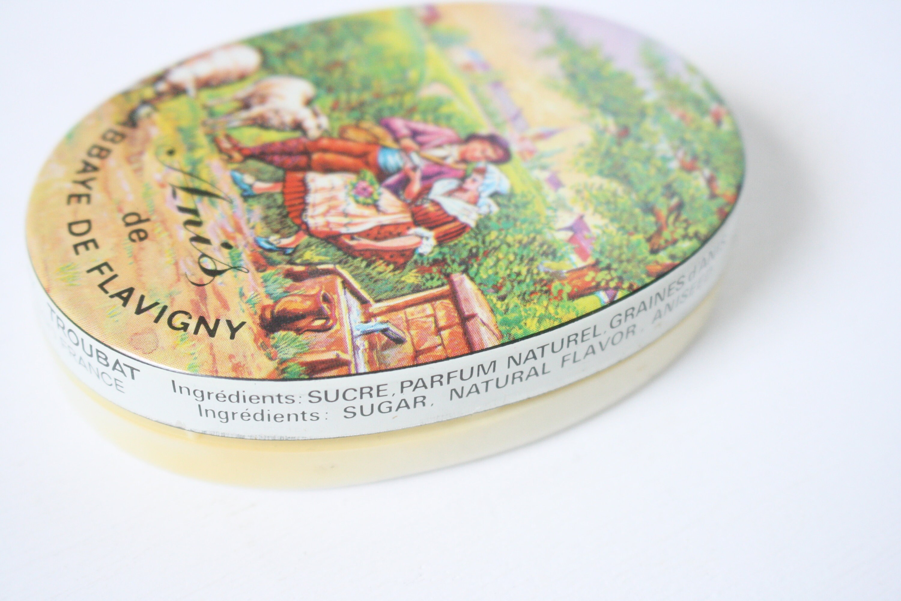 Three Vintage Oval Candy Tins From the Eighties - Etsy
