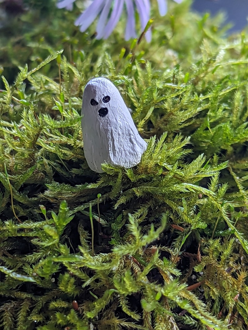 Ghosts, Miniatures, Tiny Ghosts, Figurines, Halloween Decorations ...