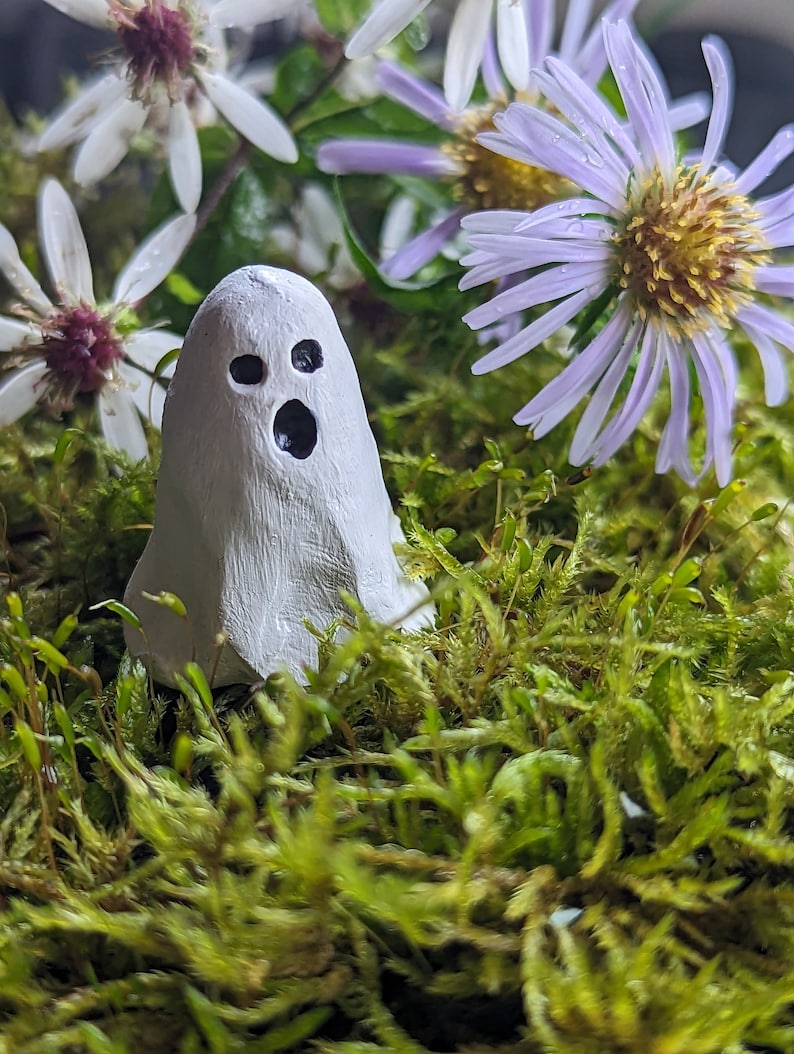 Ghosts, Miniatures, Tiny Ghosts, Figurines, Halloween Decorations ...