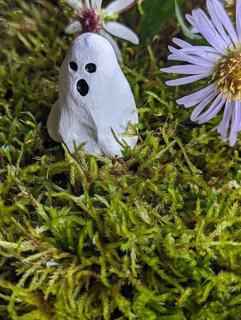 Ghosts, Miniatures, Tiny Ghosts, Figurines, Halloween Decorations ...
