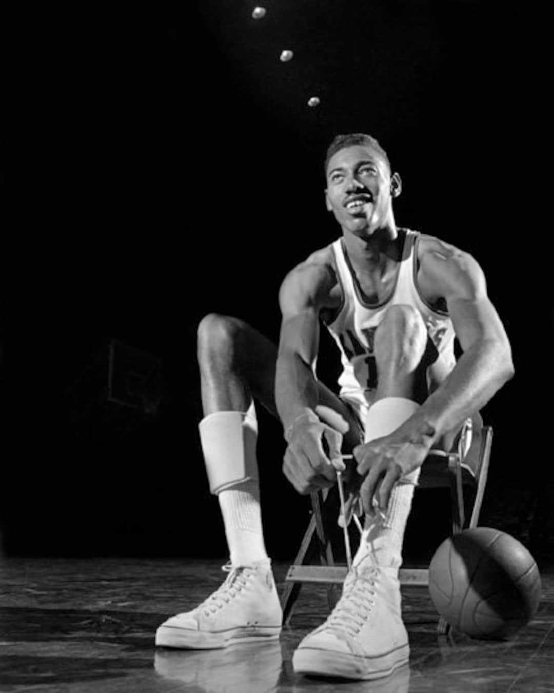 Basketball Legend WILT CHAMBERLAIN Glossy 8x10 or 11x14 Photo Kansas ...