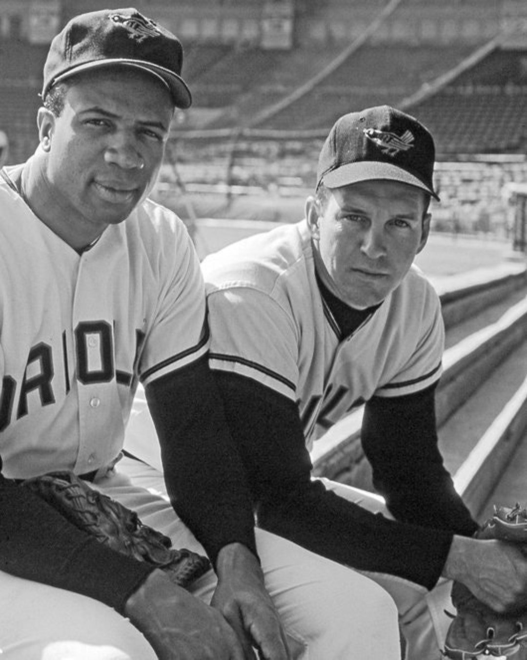 Hall of Famers Brooks Robinson and Frank Robinson Glossy 8x10 or 11x14 ...