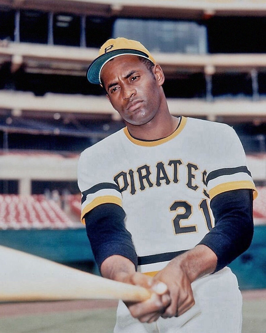 Roberto Clemente Glossy Photo: Pittsburgh Pirates Legend 8x10 or 11x14 ...