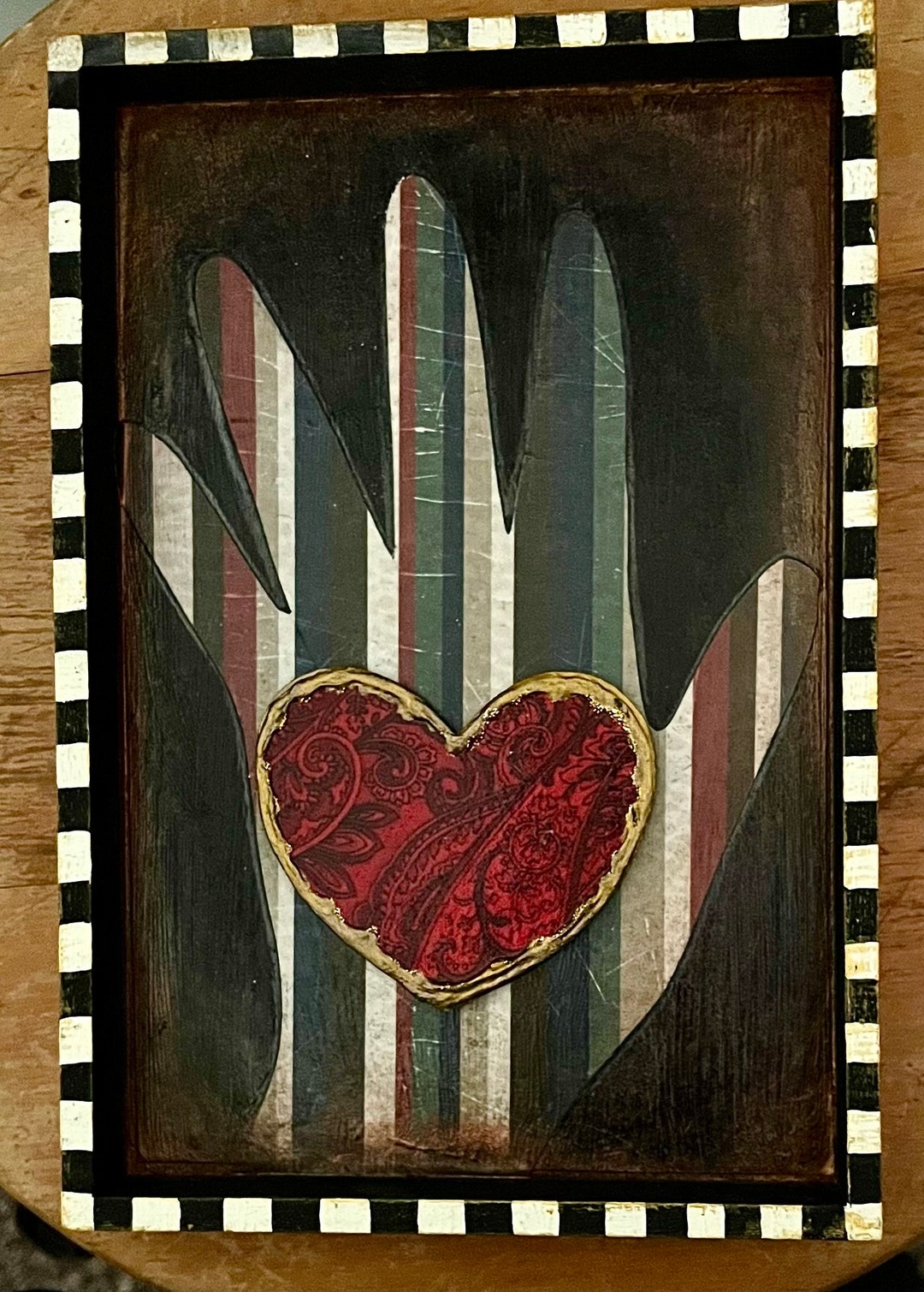 Heart in Hand, Heart Art, Heart in Hand Decor, Love. Anniversary ...