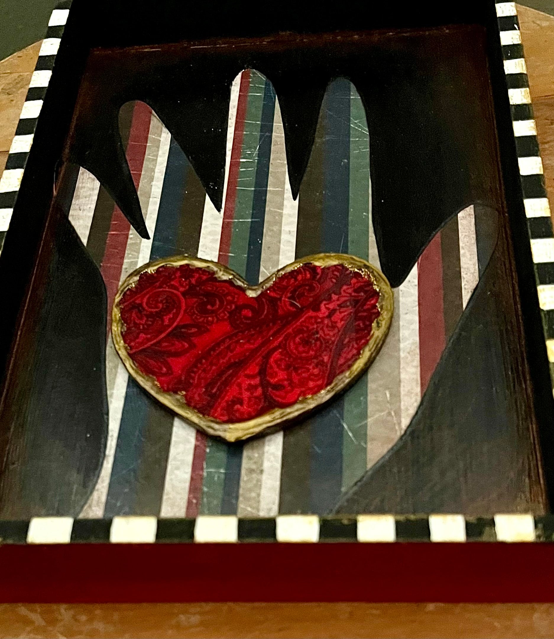 Heart in Hand, Heart Art, Heart in Hand Decor, Love. Anniversary ...