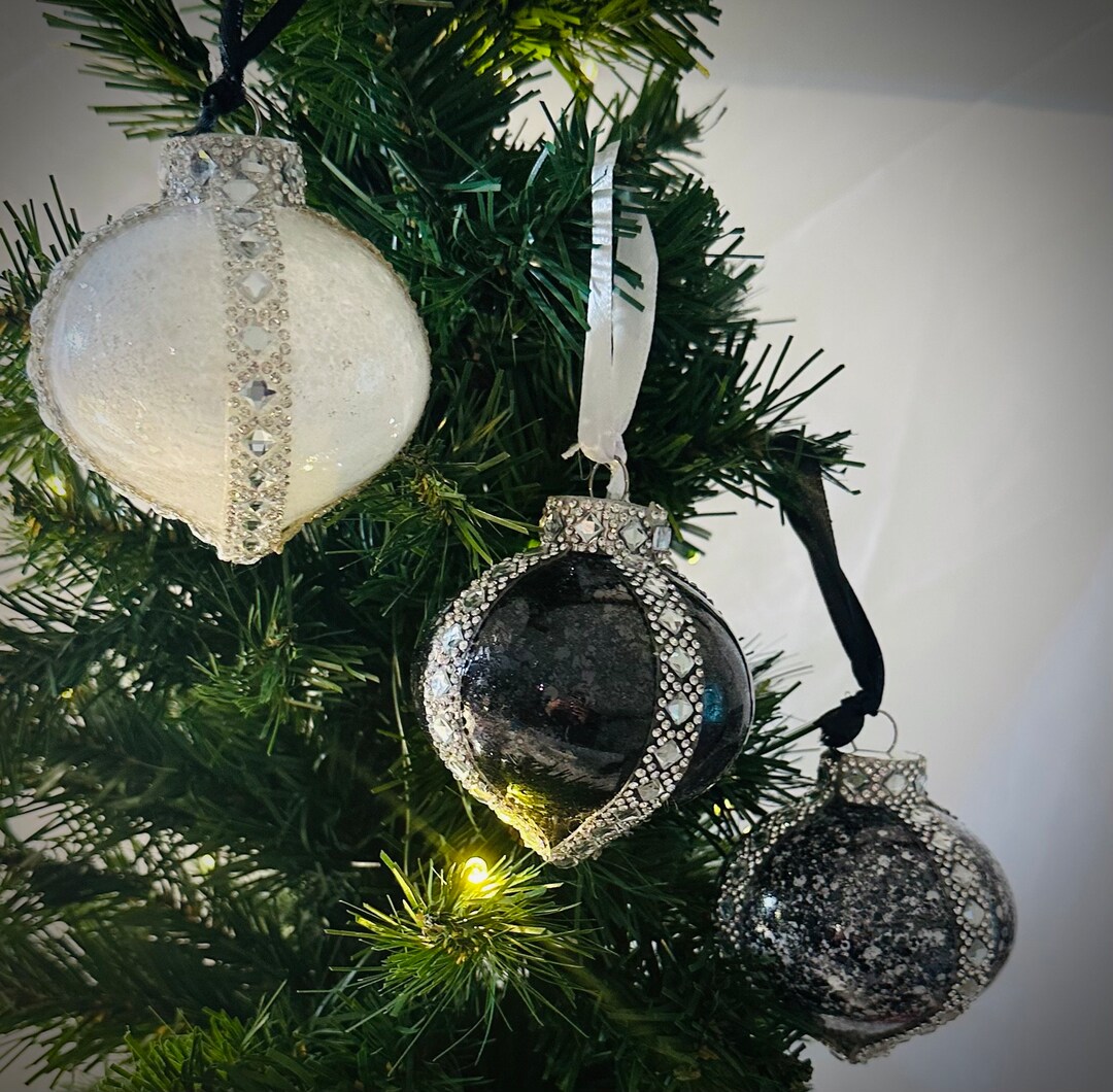 Boxed Set of 3 Midnight Diamond Collection Ornaments: White With ...