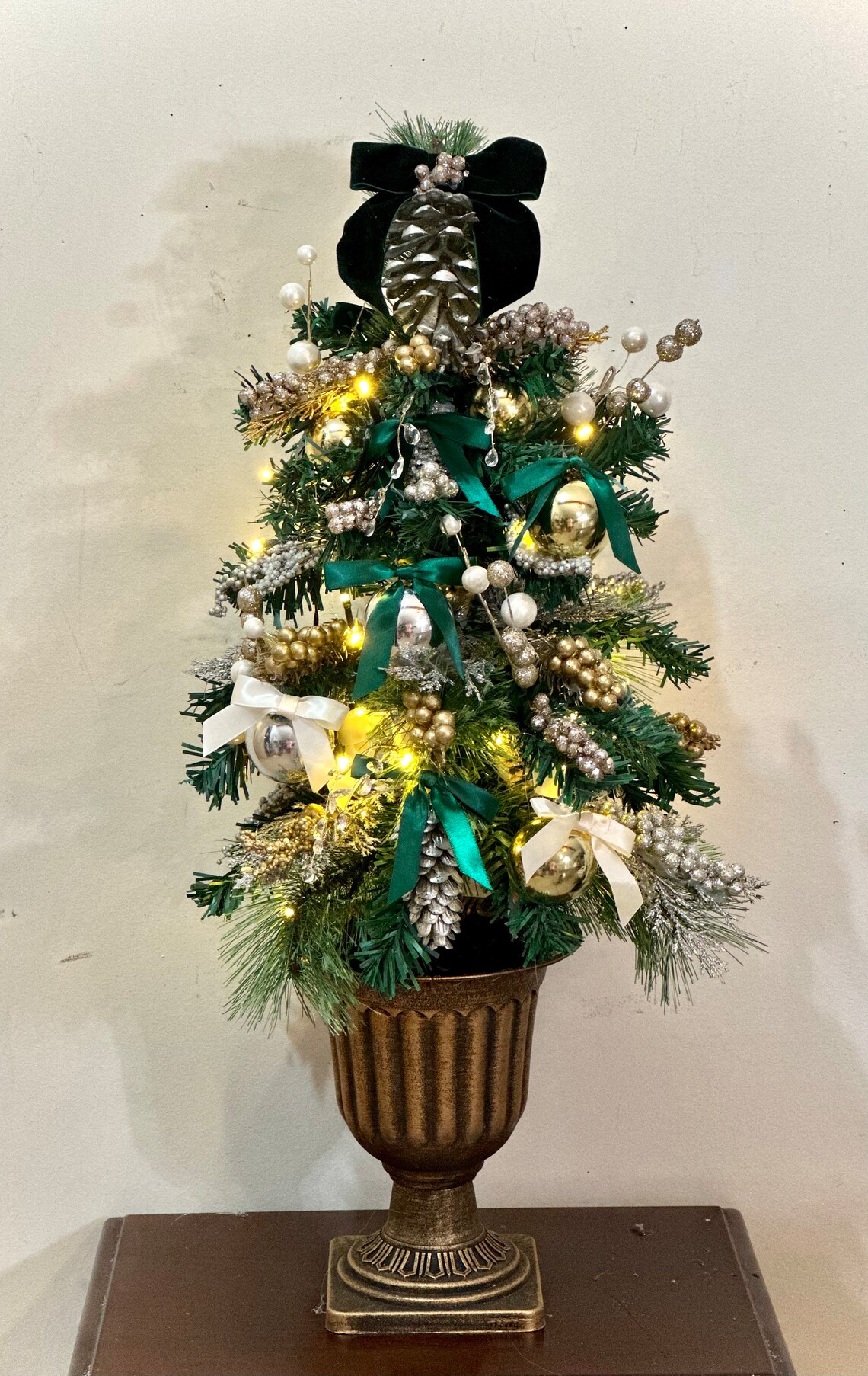 Pre Lit Emerald Green Mini Christmas Tree/ Table Top Tree/ Topiary ...