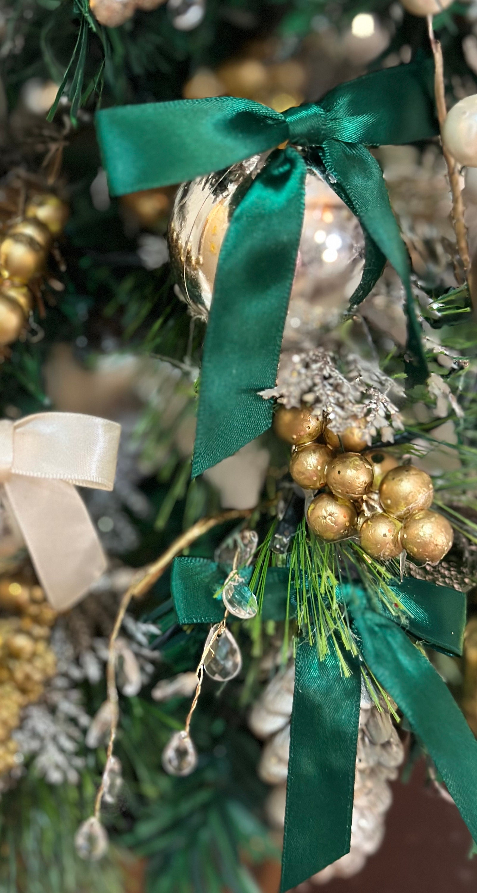 Pre- Lit Emerald Green Mini Christmas Tree/ Table Top Tree/ Topiary ...