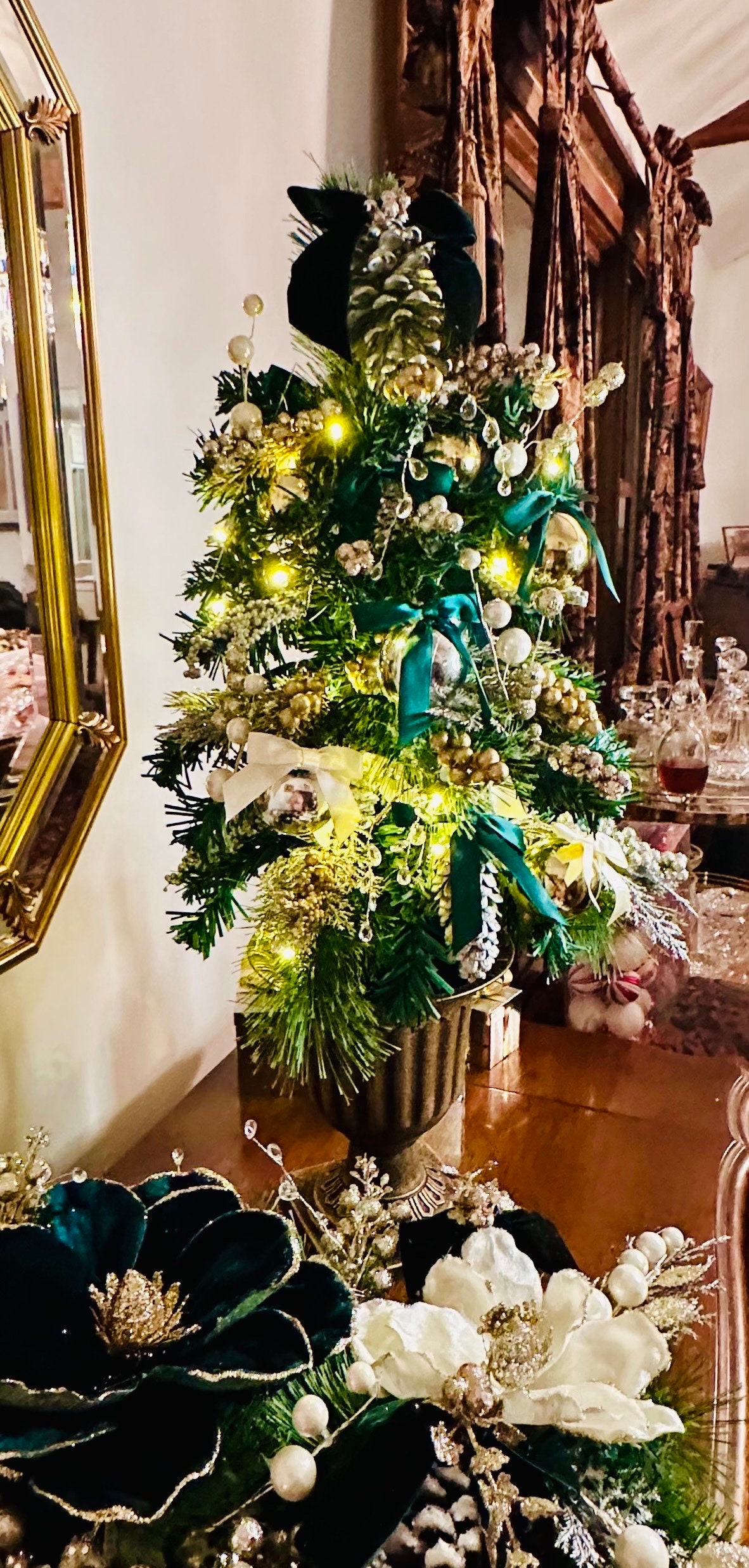 Pre- Lit Emerald Green Mini Christmas Tree/ Table Top Tree/ Topiary ...