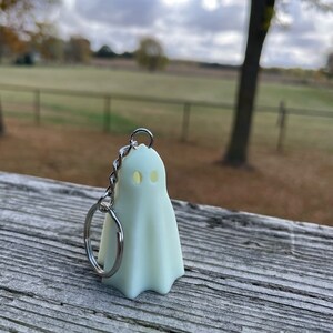 3D Printed Articulated Ghost, Keychain, Glow in the Dark - Etsy