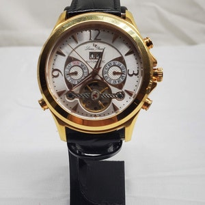 1 Watch Holder Display Stand Sturdy Rack Desktop or Tabletop - Etsy