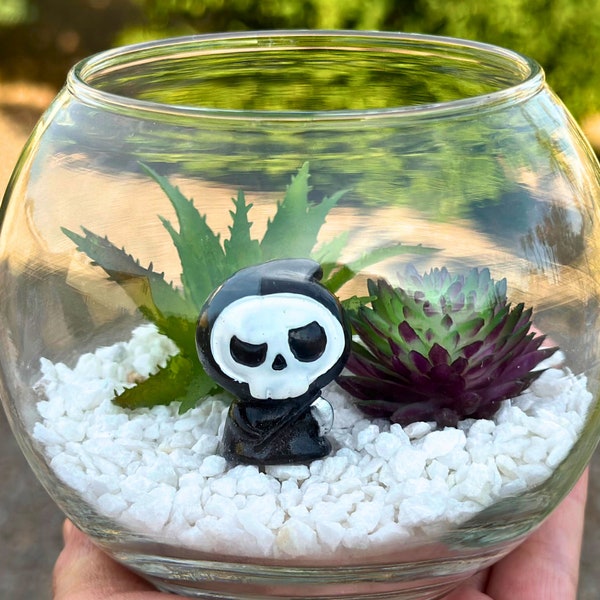 Spooky Terrarium - Etsy
