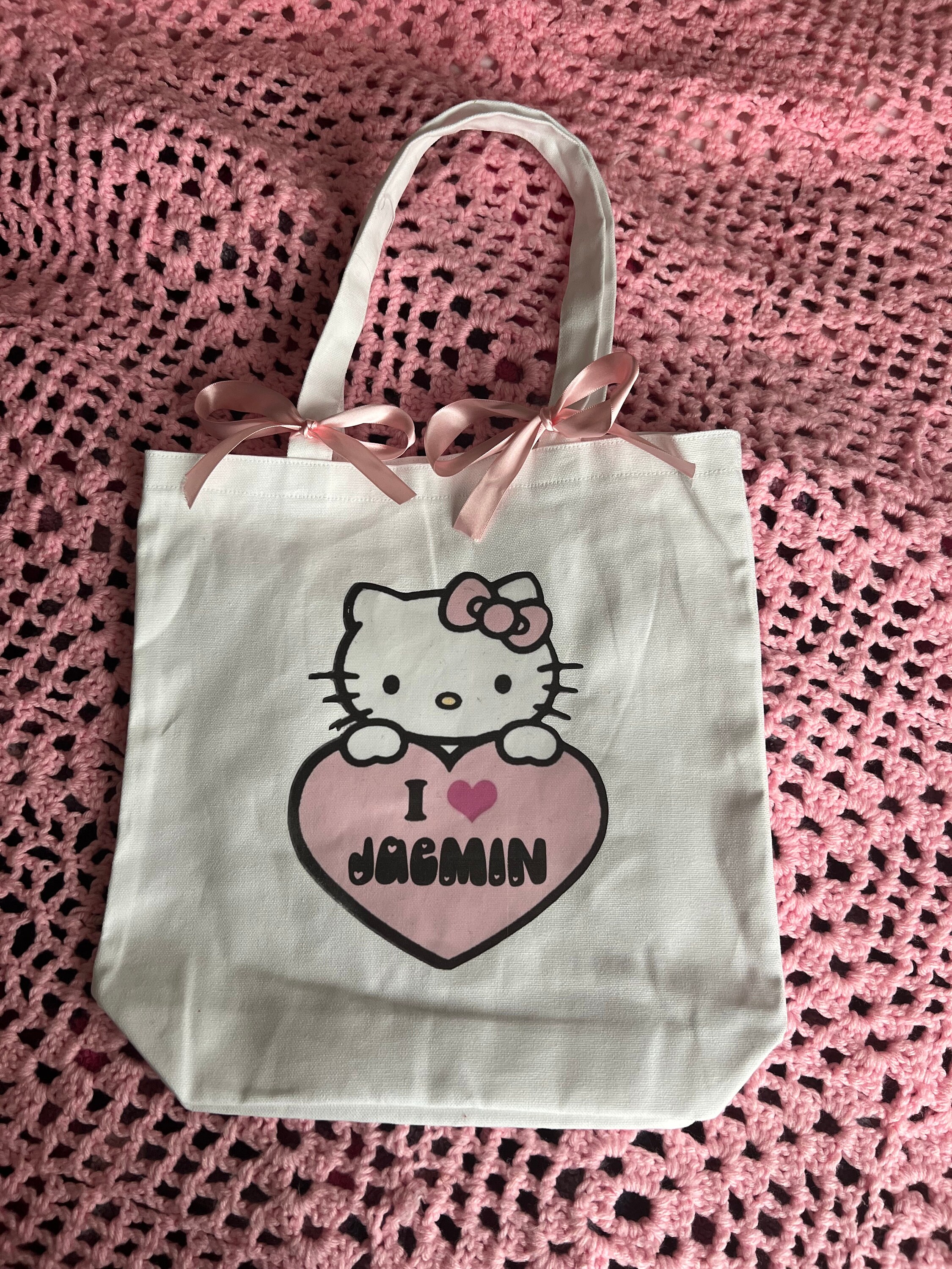 Custom Hello Kitty I Love Kpop Bias/group - Etsy