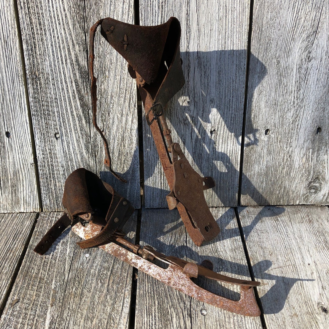Rusty Vintage B&B Ice Skates - Etsy