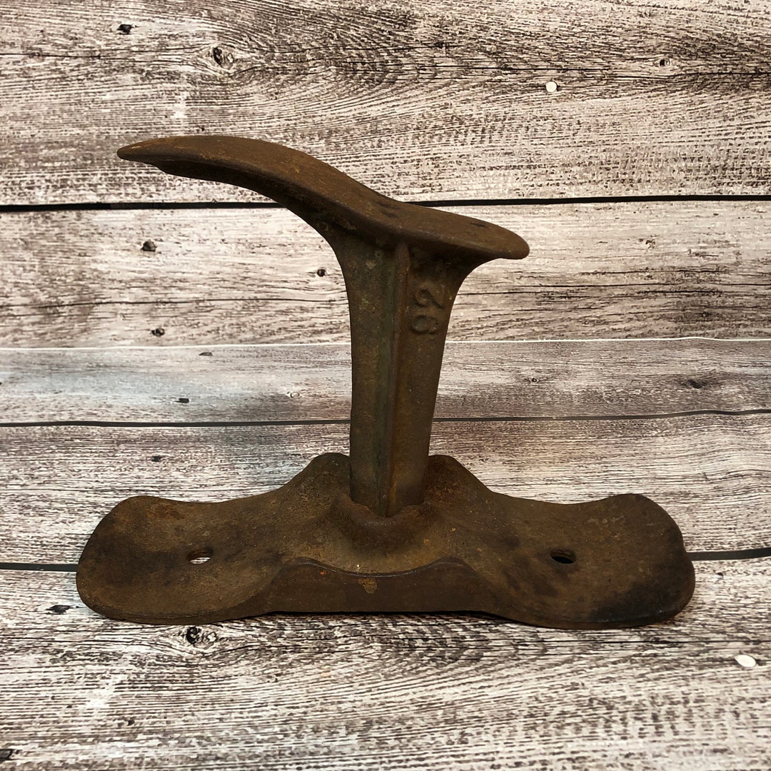 Vintage Cobbler’s Cast Iron Shoe Anvil and Mold - Etsy