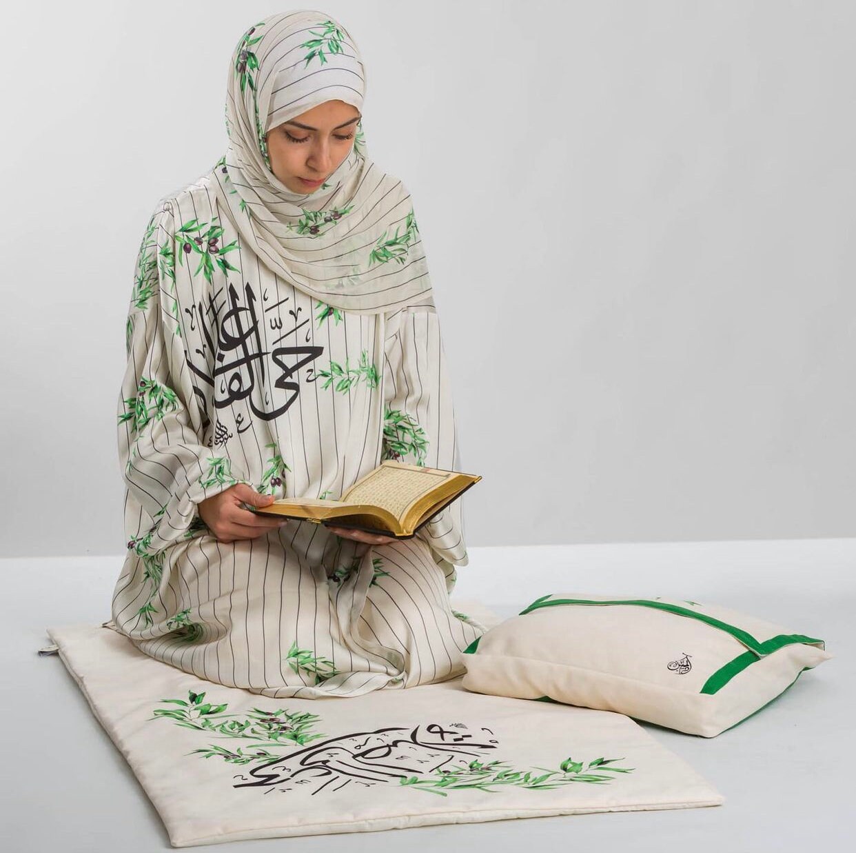 3piece Prayer Set With Olives Woman one-piece Prayer Dress Prayer Mat ...