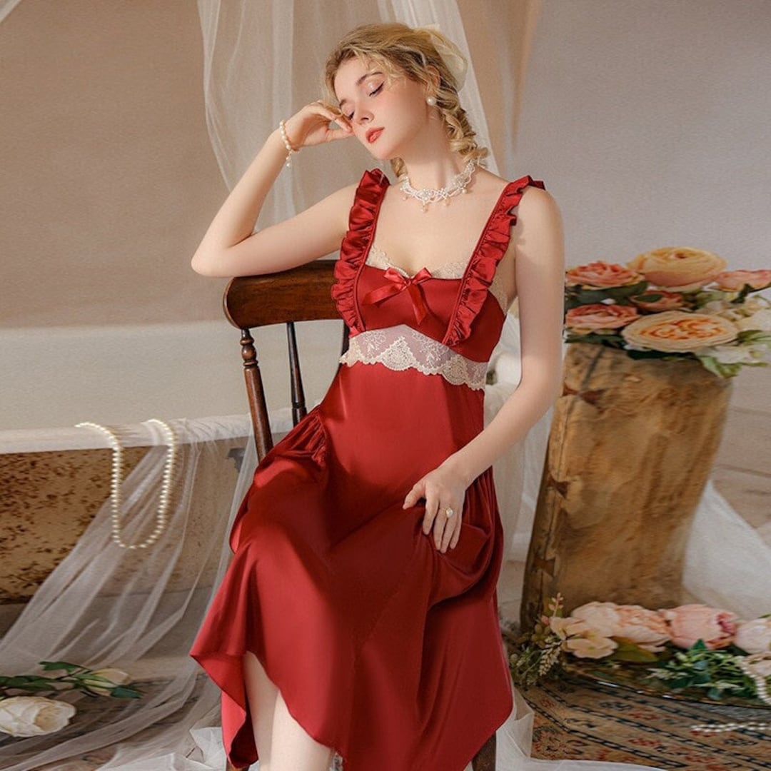 Seductive Lace Sleeveless Long Nightgown: Elegant Autumn Nightwear for ...