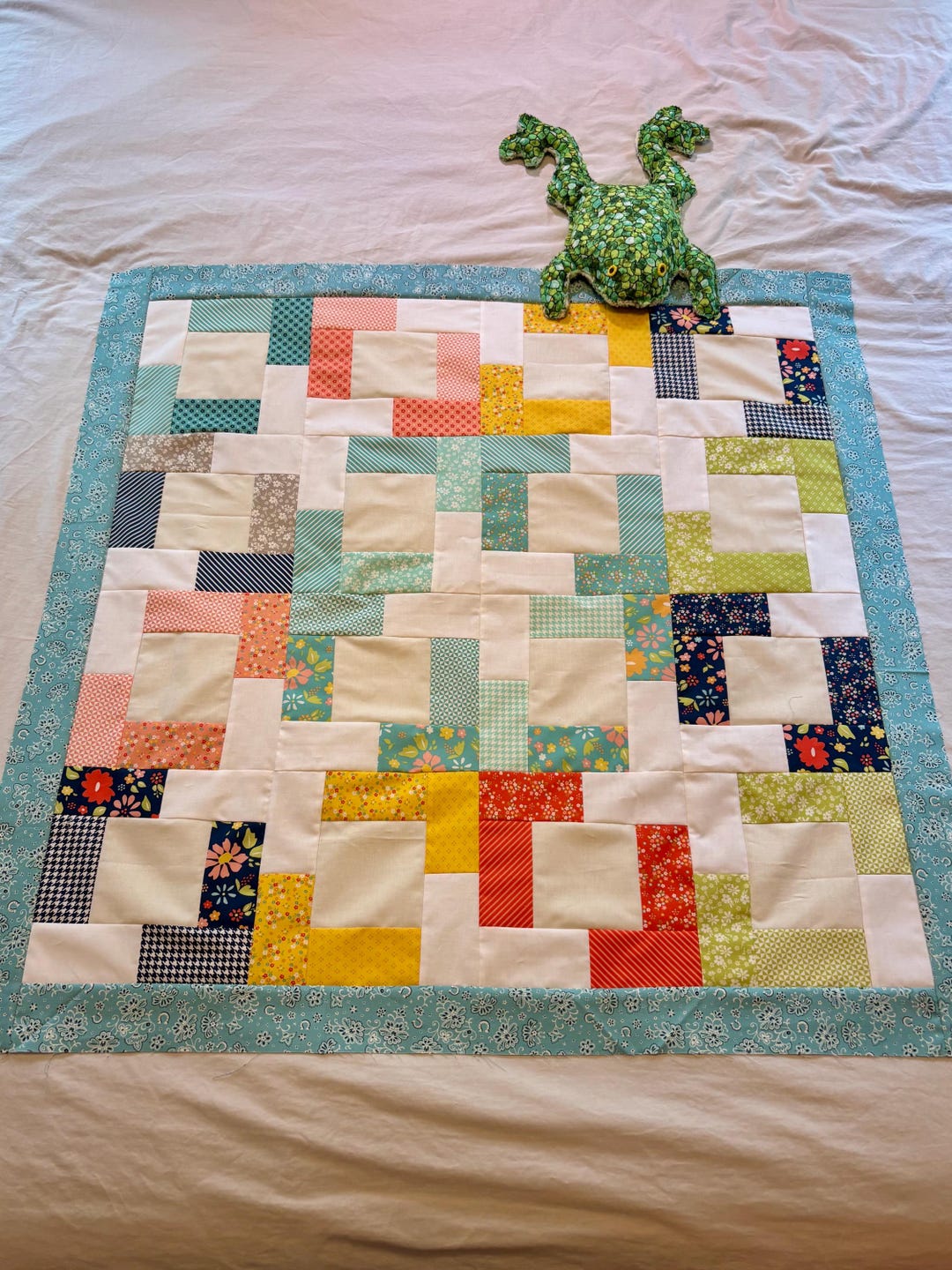 Unfinished Quilt Top Sherri & Chelsi Delightfully Yours #1 White Center ...