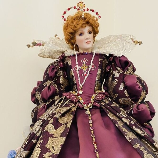 Queen Elizabeth Doll - Etsy