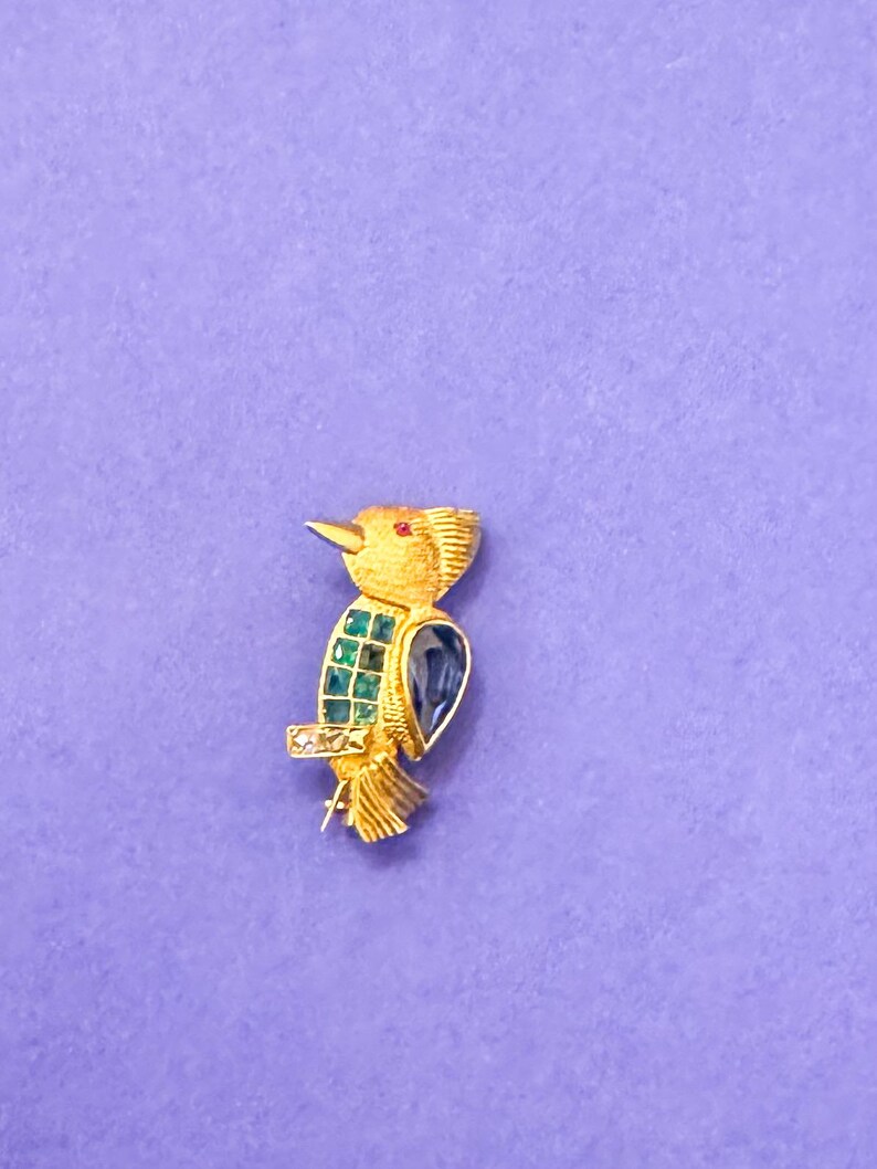 Broche de pájaro en oro amarillo de 18 quilates con diamantes ...