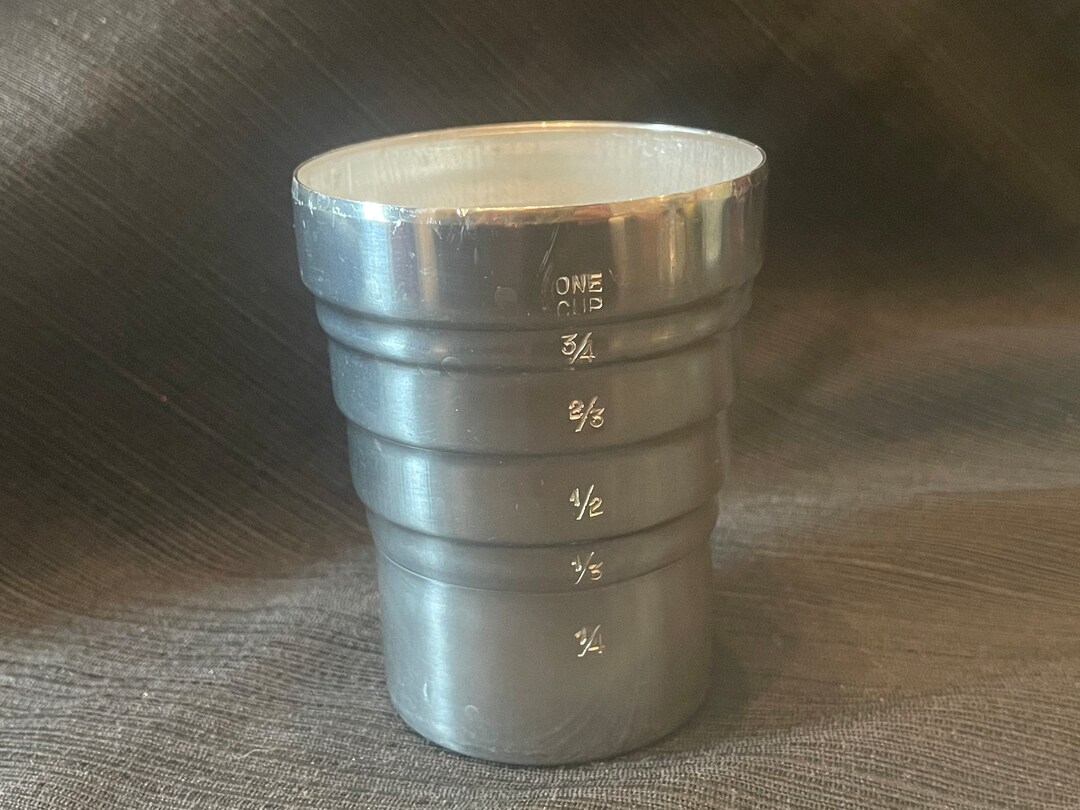 Vintage Midcentury Swirl Measuring Cup - Etsy