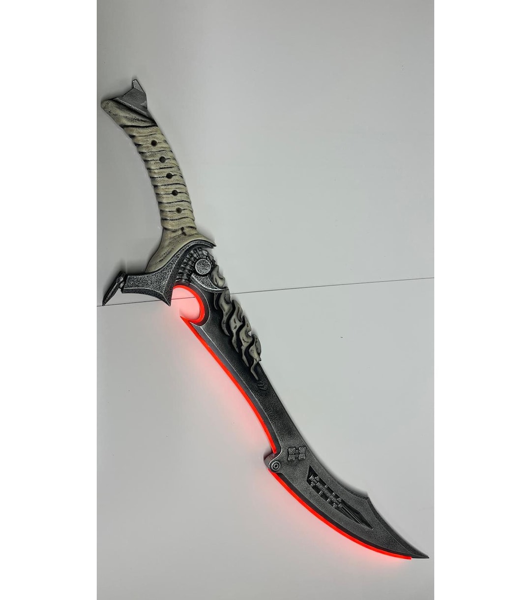Yautja Sword With Lights Lifesize Replica / Predator Badlands - Etsy
