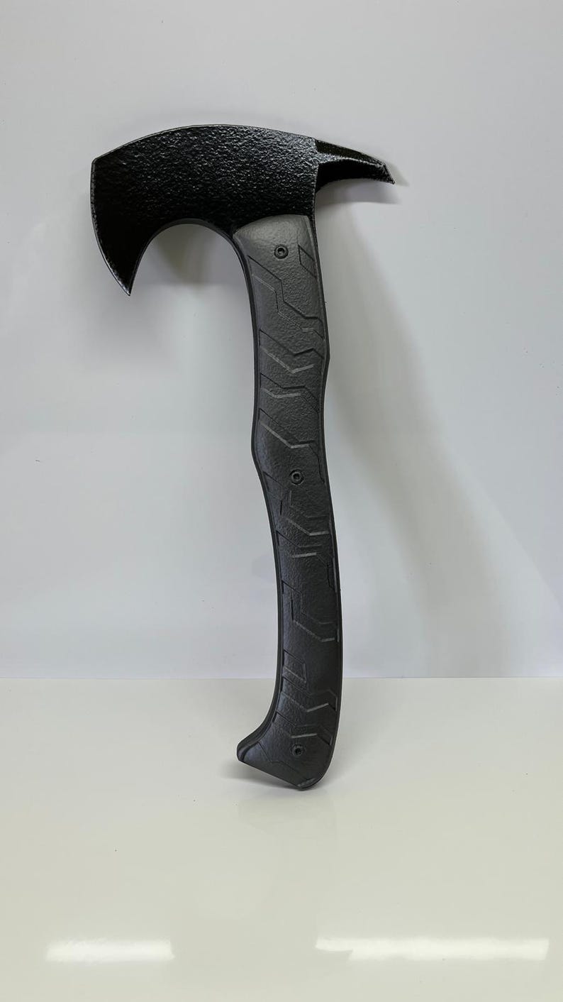 Mortal Edge Axe, Hunk Hatchet, Resident Evil Requiem - Etsy