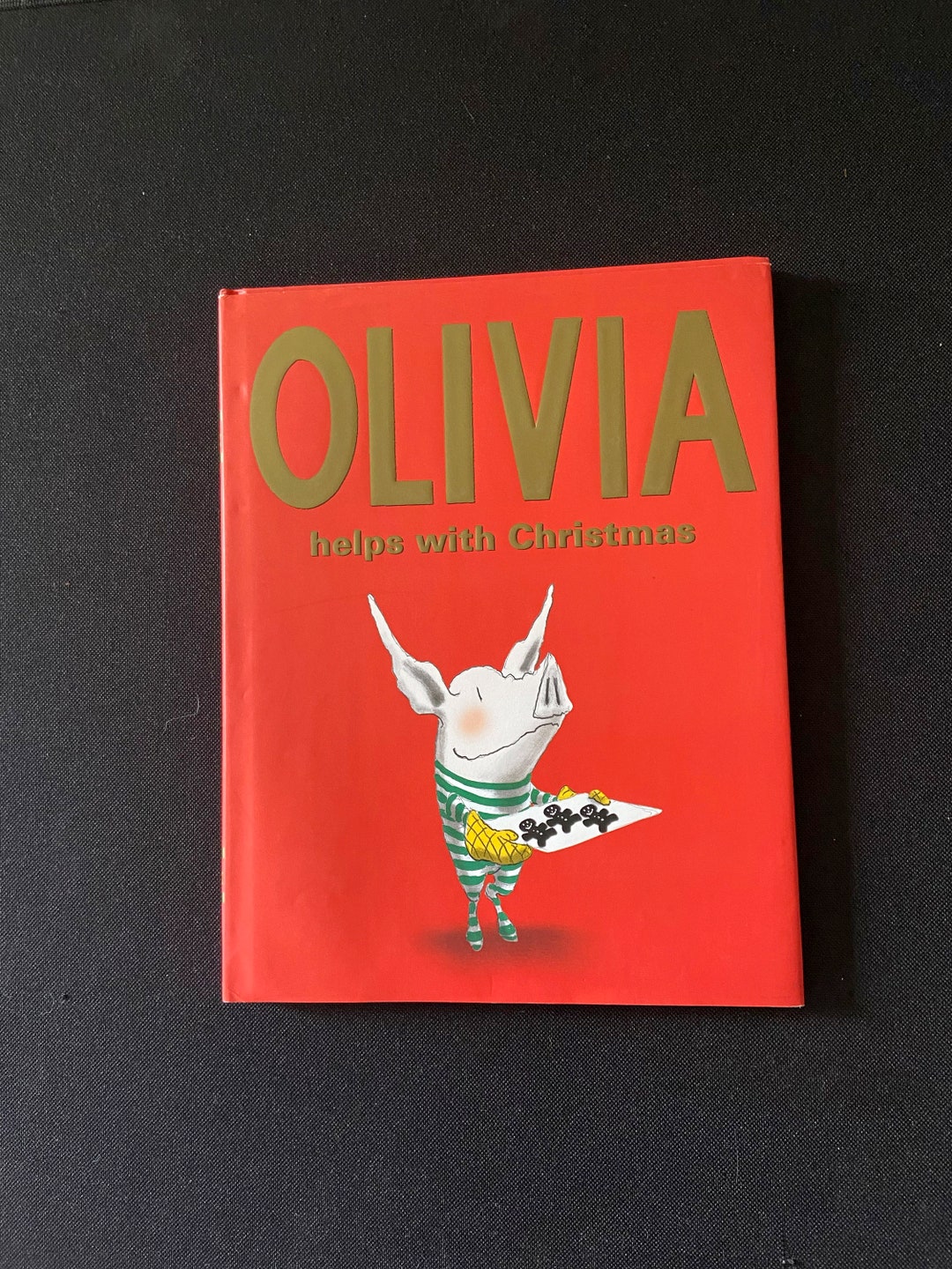 Olivia Helps With Christmas by Ian Falconer - Christmas Childrens Story ...