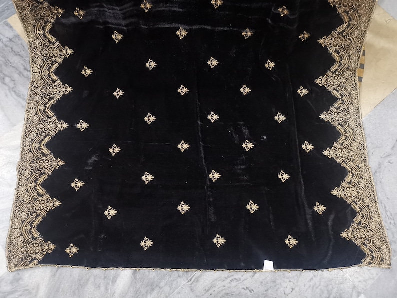 Embrioded Velvet Shawl/bridal Shawl/wedding Gift/groom Shawl - Etsy