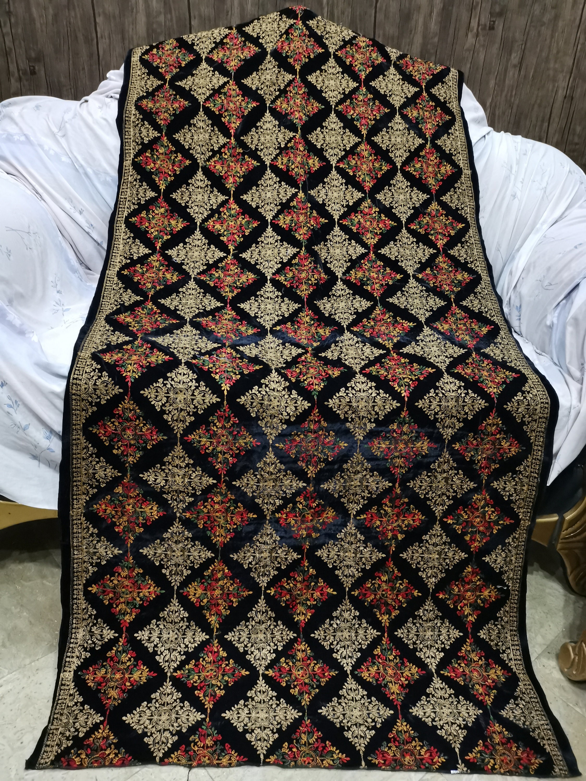 Embrioded Velvet Shawl/bridal Shawl/groom Shawl/wedding Gift - Etsy