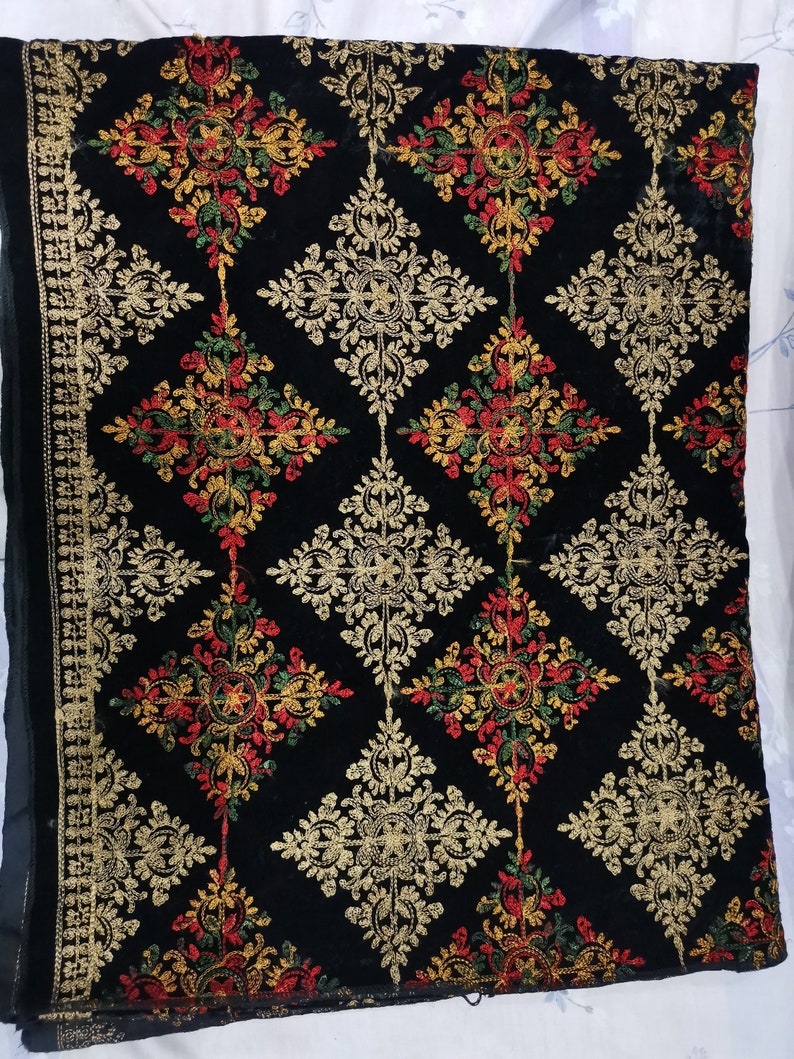 Embrioded Velvet Shawl/bridal Shawl/groom Shawl/wedding Gift - Etsy