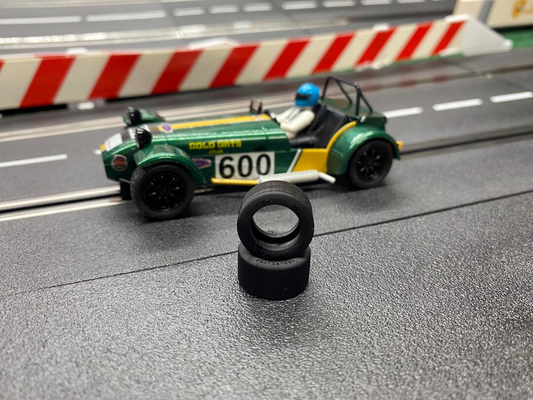 Scalextric Caterham/lotus 7, R500 Tires (1 Pair, Size 190x85x134/45-12 ...