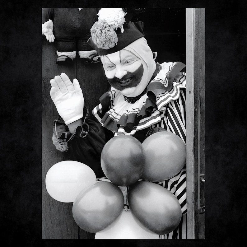 John Wayne Gacy Smiling Pogo the Clown, Serial Killer Art Print A4 Size ...