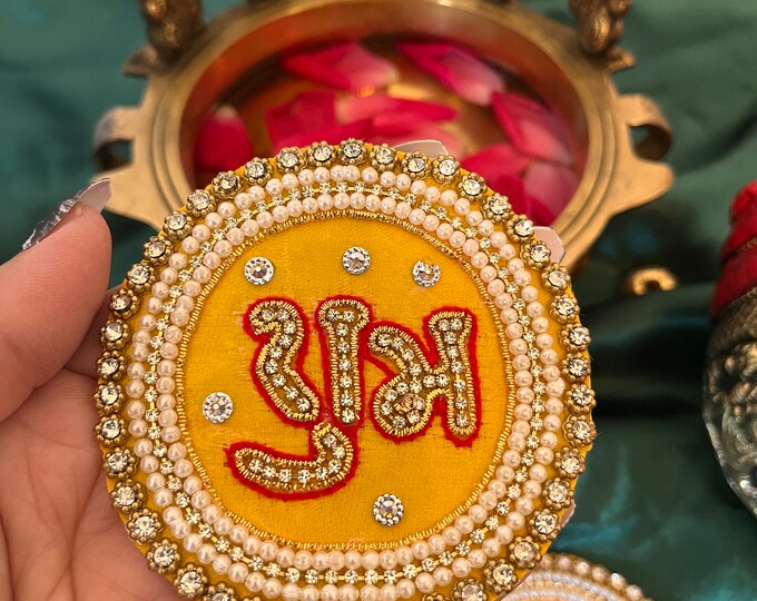 Layered Gold Gota Flowers set of 5, Floral Appliques, Gota Ribbon ...