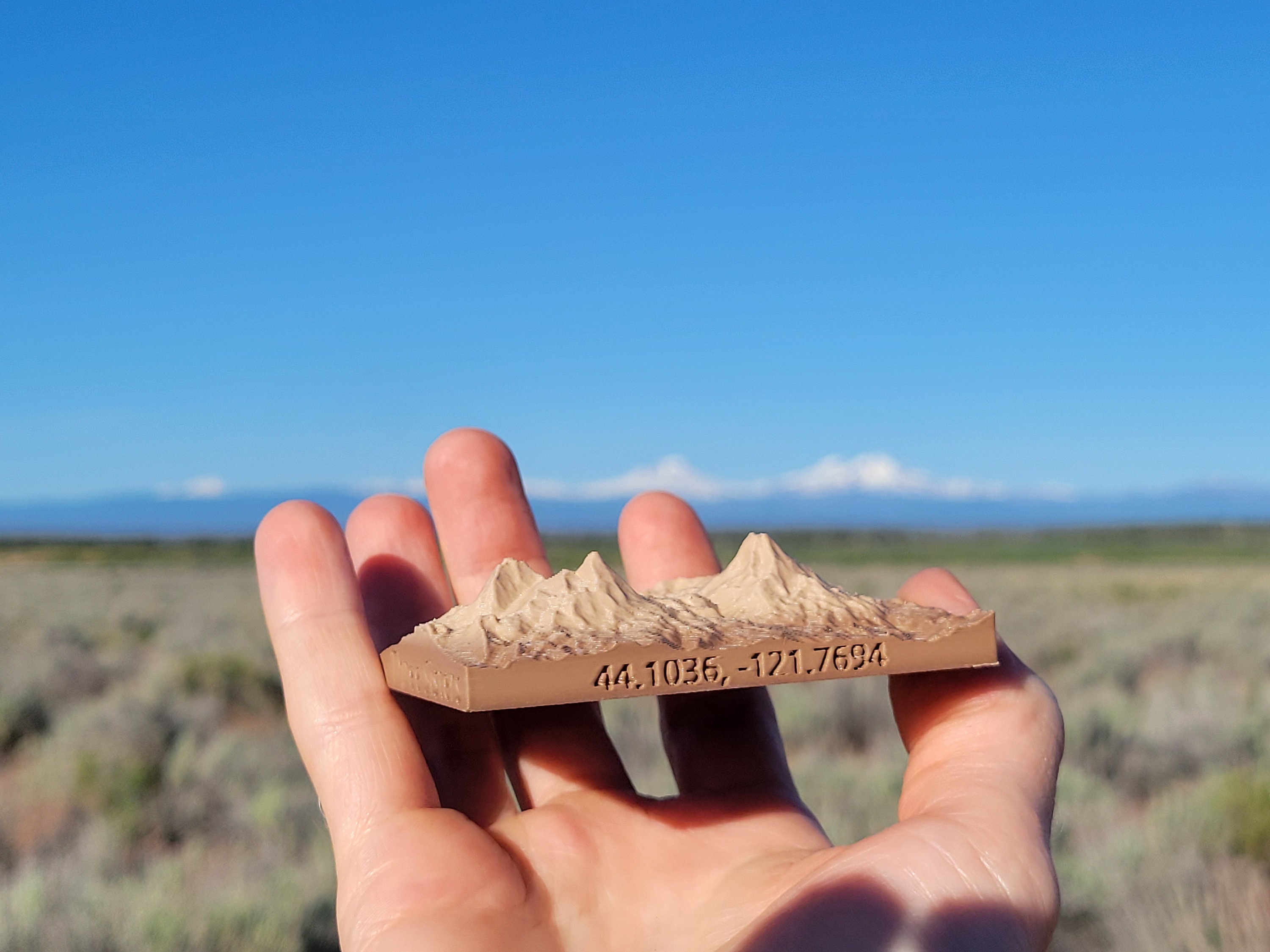 Three Sisters 3D Model Magnet Desk Decor Topographic Car Dashboard ...