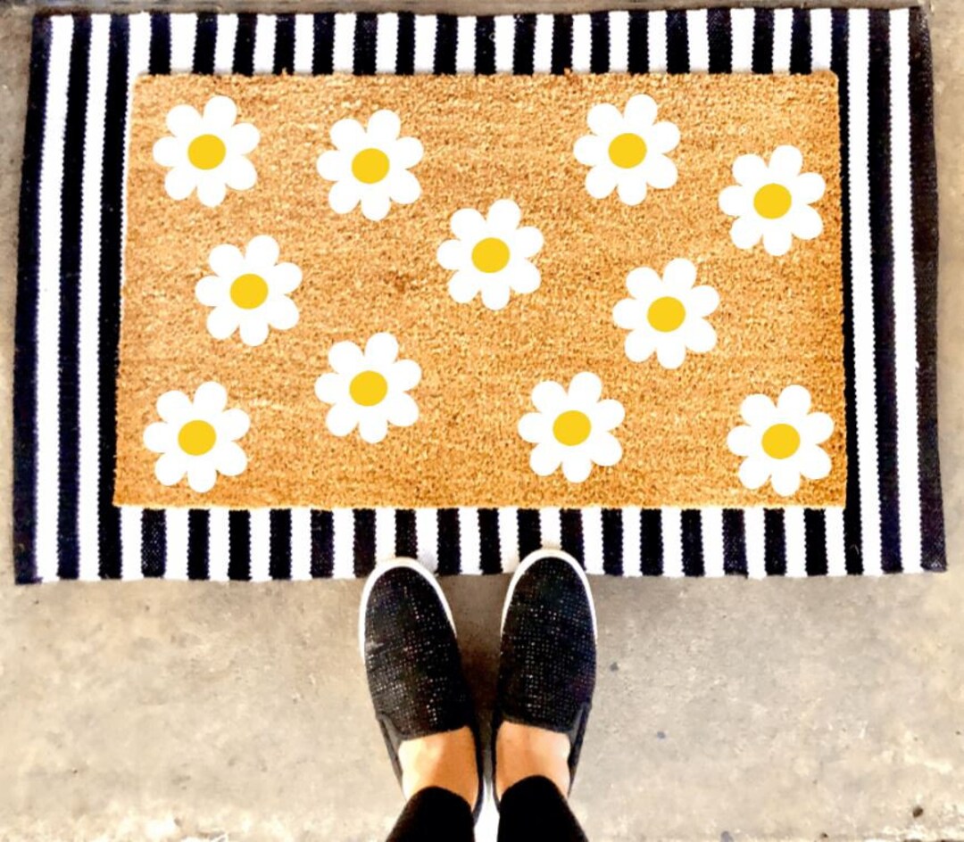 Daisys Spring Doormat | Flowers | Floral | White | Custom Doormat ...