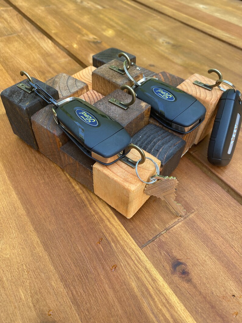 Modern Key Holder Minimalist by Dogwoodworking - Etsy