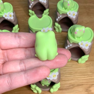 3D Printed Frog Hut and Frog With a Butt! | Desk Buddy Decor - Etsy