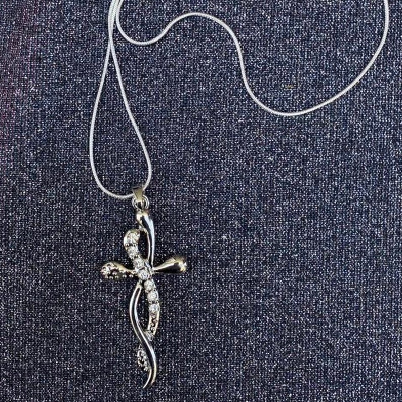 Mini Silver Y2K Cross Necklace - Etsy