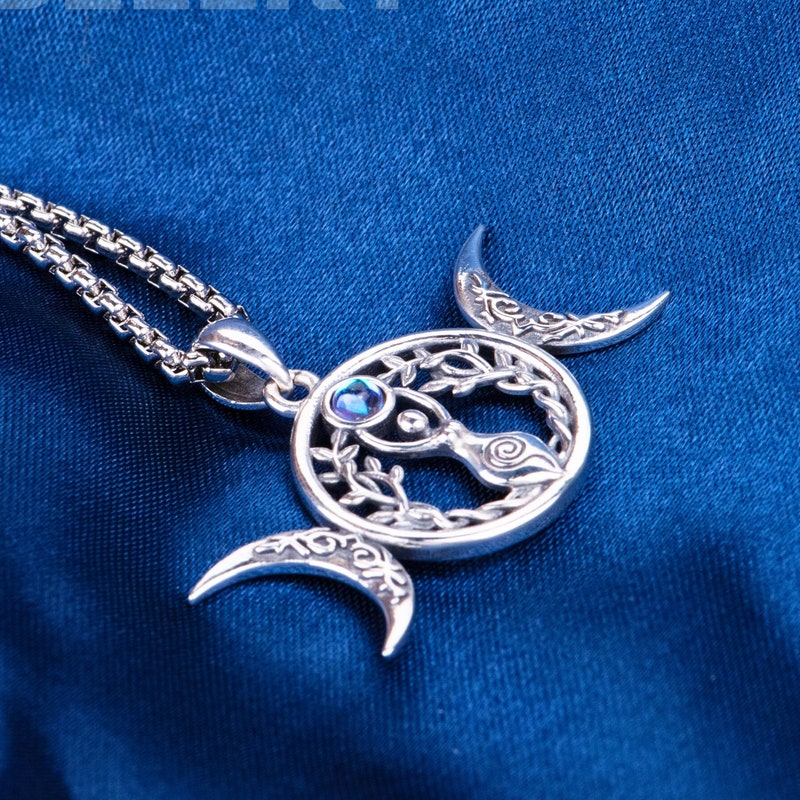 Goddess of the Moon - Etsy