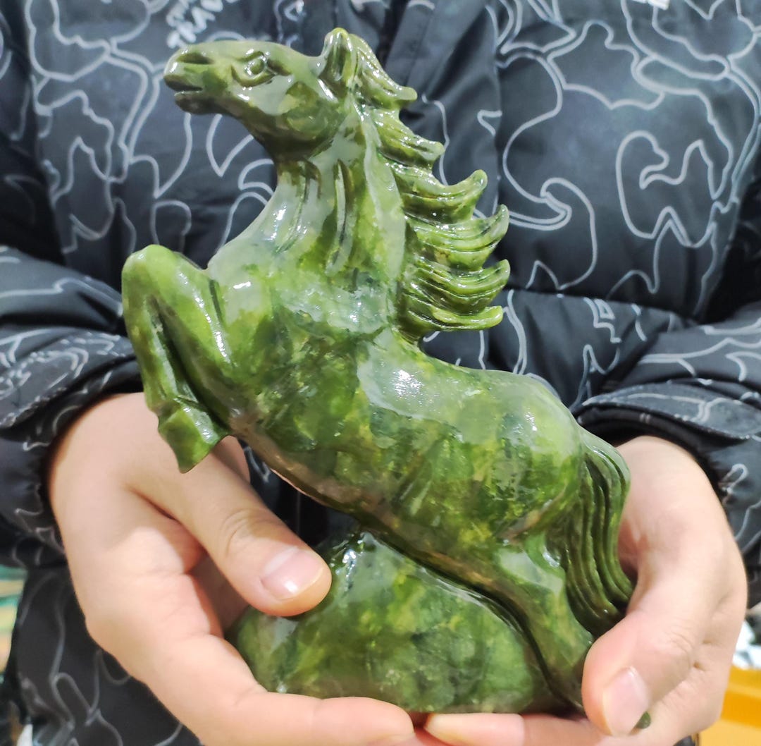 Natural Green Jade Horse Head Statue, Exquisite Hand Carved Crystal ...